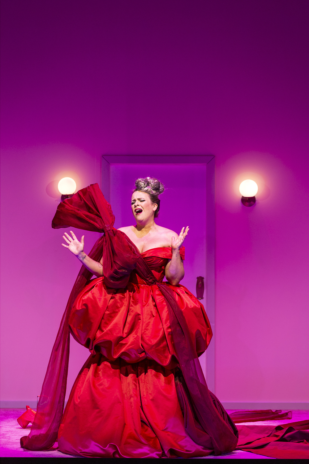 The impossible fashions of Lorelei - Opera Queensland